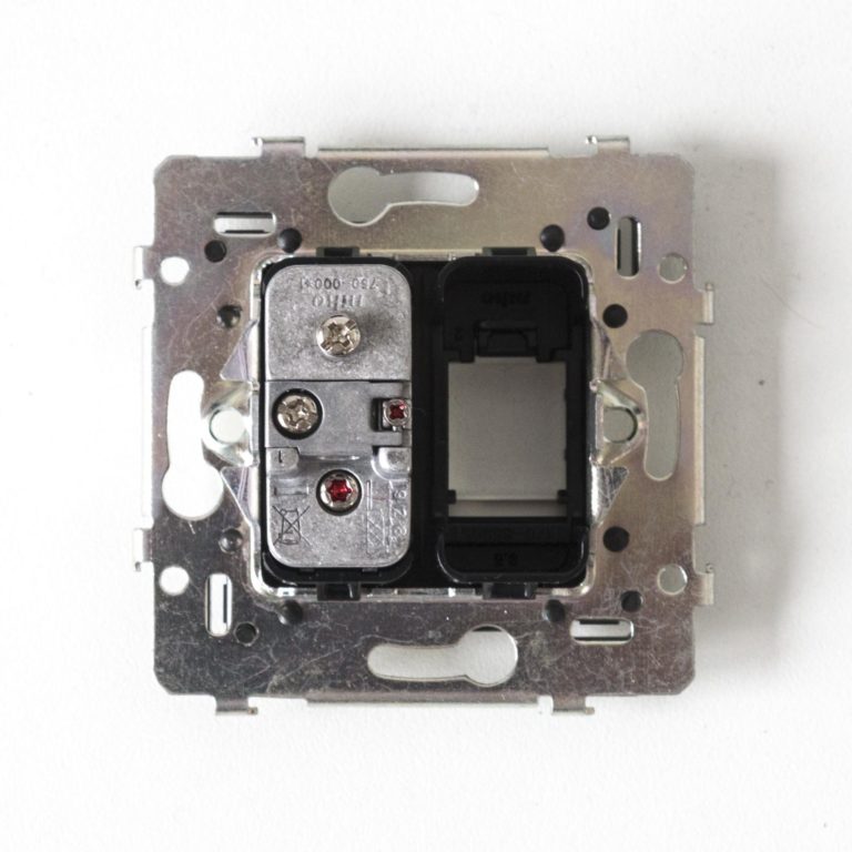 Review: Niko Combinatie Coax met RJ45-aansluiting - GadgetGear.nl