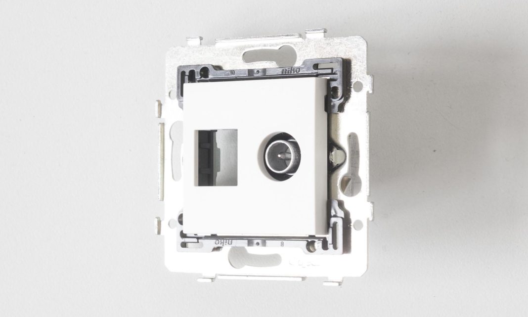 Review: Niko Combinatie Coax met RJ45-aansluiting - GadgetGear.nl