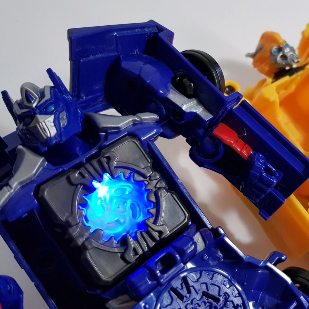 Review: Transformers Allspark Tech Starter Pack Shadow Spark Optimus ...