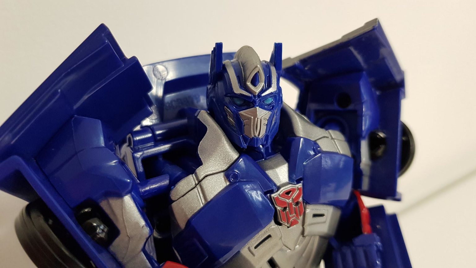 Review: Transformers Allspark Tech Starter Pack Shadow Spark Optimus ...