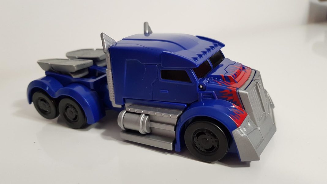 Review: Transformers Allspark Tech Starter Pack Shadow Spark Optimus ...