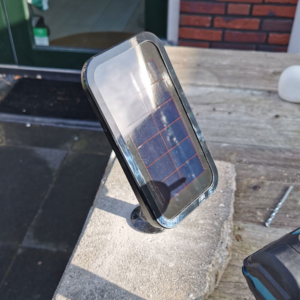 Review: Arlo Solar Panel - GadgetGear.nl