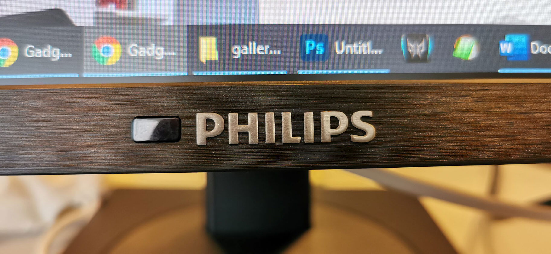 Review: Philips 243B1 Monitor met USB-C hub - GadgetGear.nl