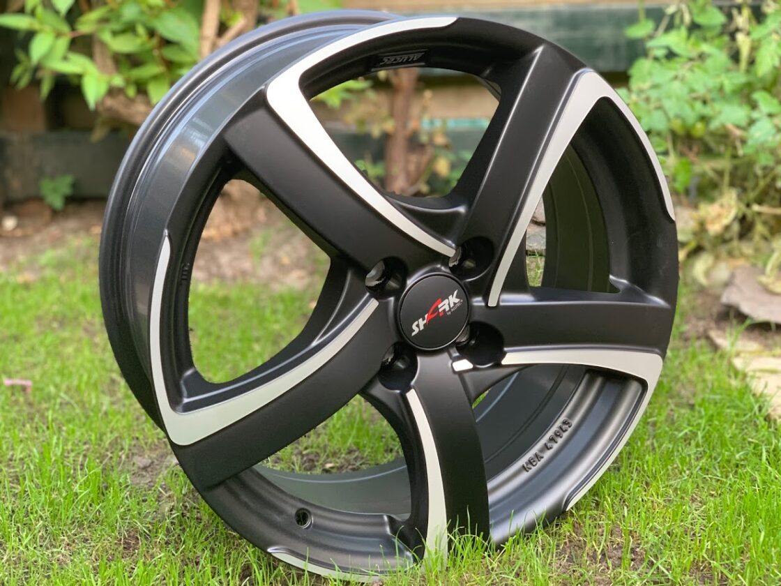 Review: Alutec Shark Racing Black wheels (17 inch Velgen) - GadgetGear.nl
