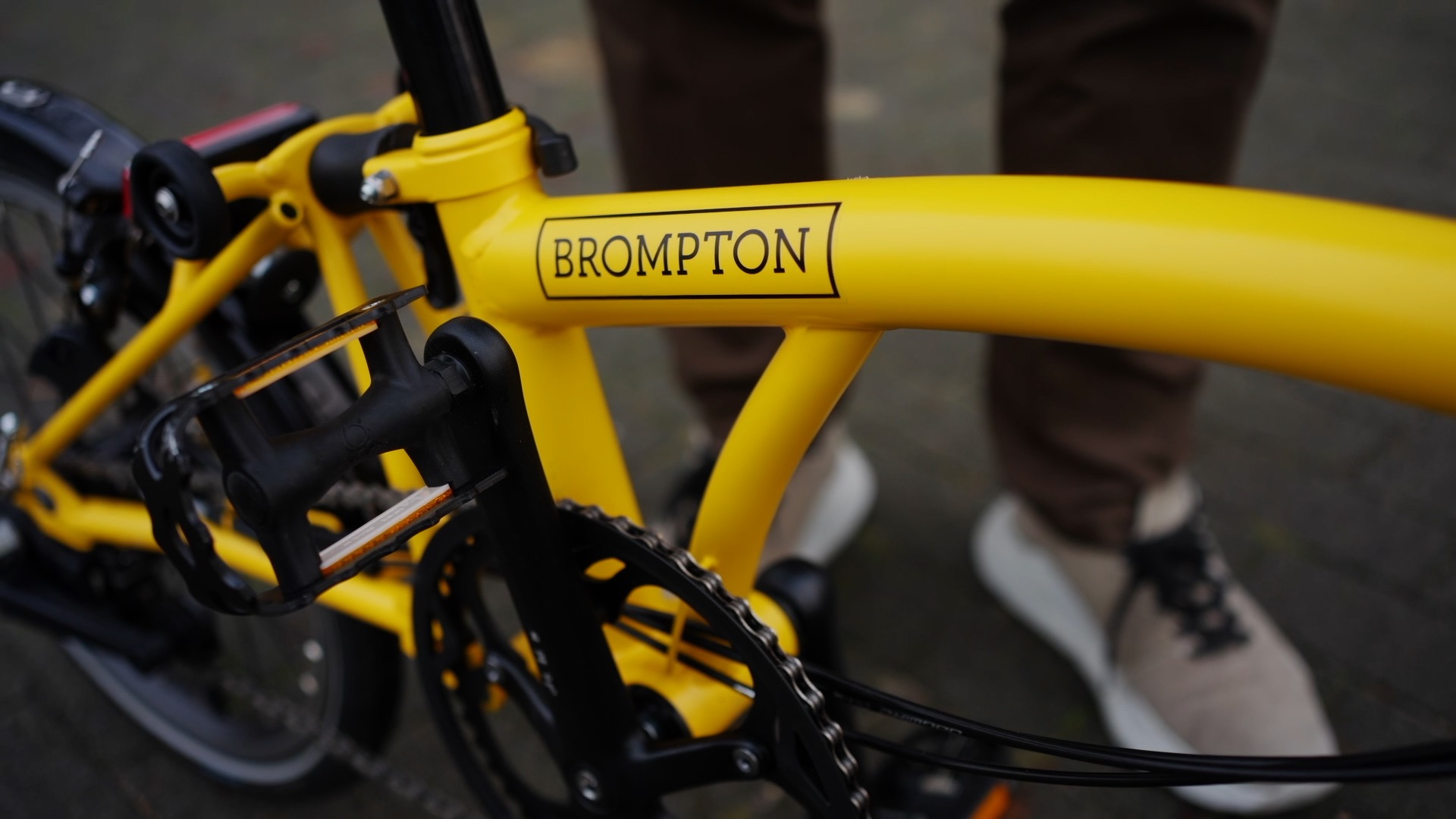 Review: Brompton C-Line M6L Bumblebee Yellow, klein als groots ...