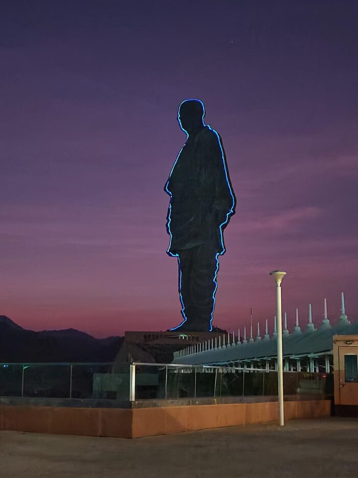 Review: Statue of Unity projection mapping is echt next level ...
