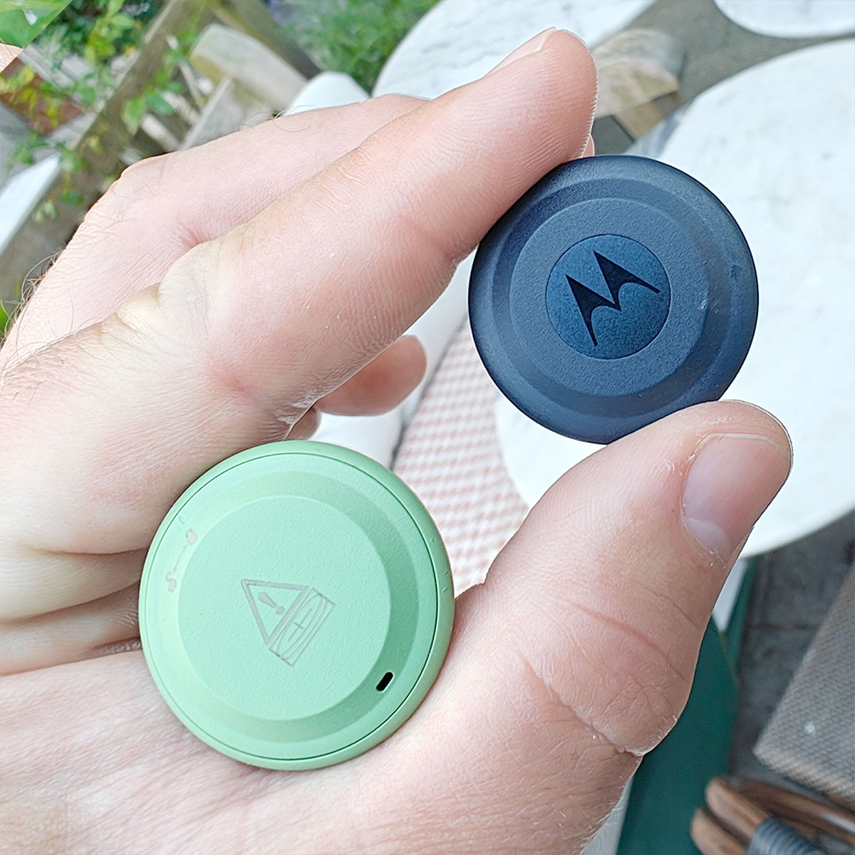 De Motorola tag is compatible met AirTag accessoires en UWB - GadgetGear.nl